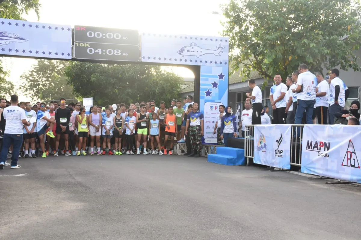Kodaeral V Hadiri 700 Air Defence Run di Surabaya